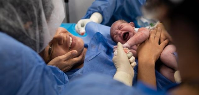 El parto humanizado en Venezuela para mejorar la salud y el bienestar ...